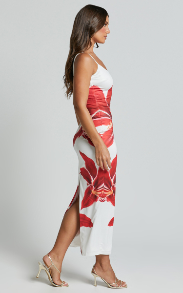 Runaway The Label - Deia Midi Dress in CRIMSON LILY